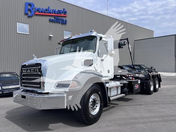 Mack GRANITE 64BR