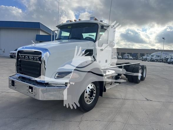 Mack GRANITE 64BR