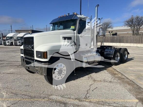 Mack PINNACLE 64T