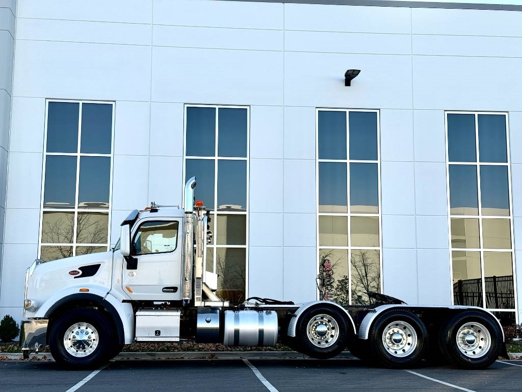 Peterbilt 567