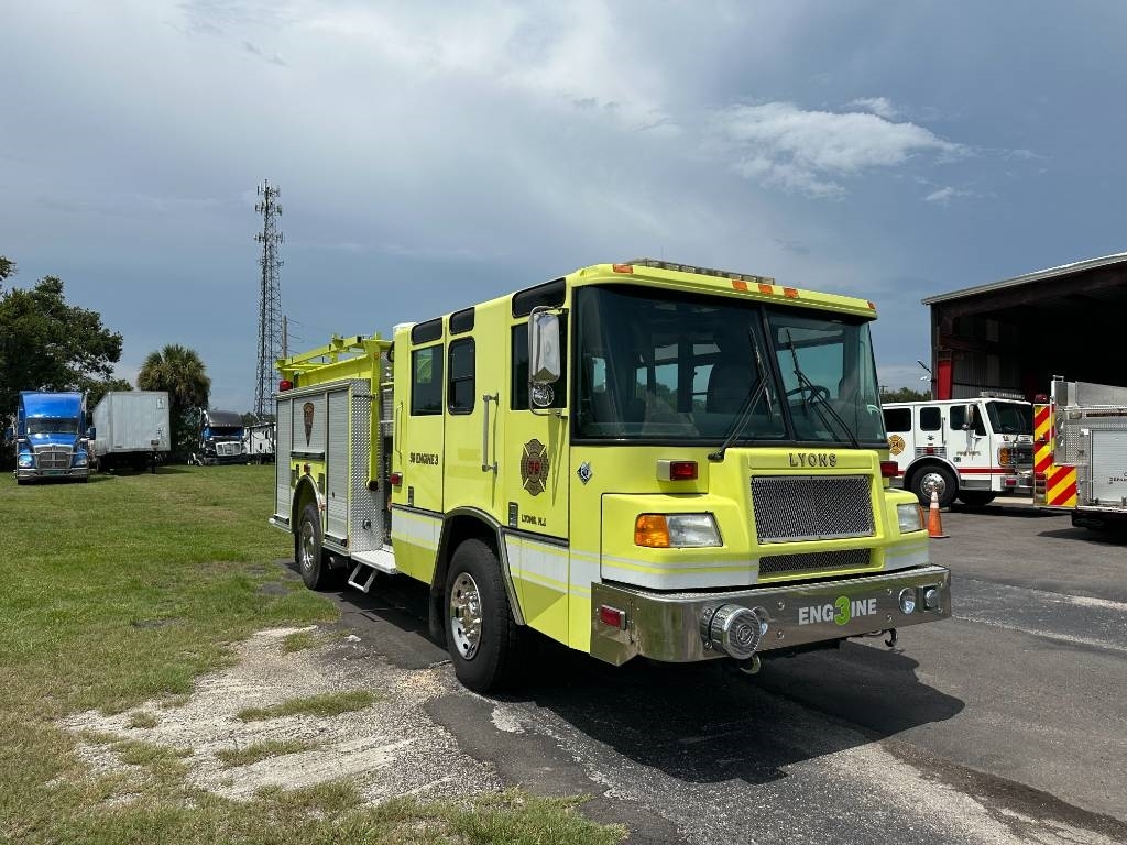 [Other] 2000 PIERCE QUANTUM FIRE TRUCK