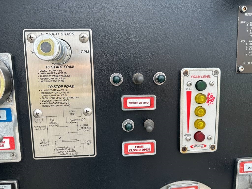 [Other] 2000 PIERCE QUANTUM FIRE TRUCK