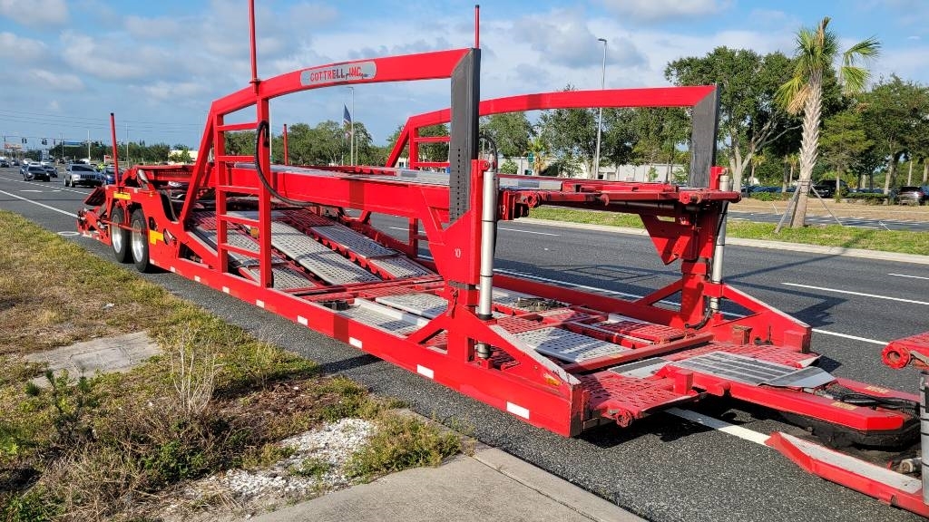 Peterbilt 389 Car Carrier