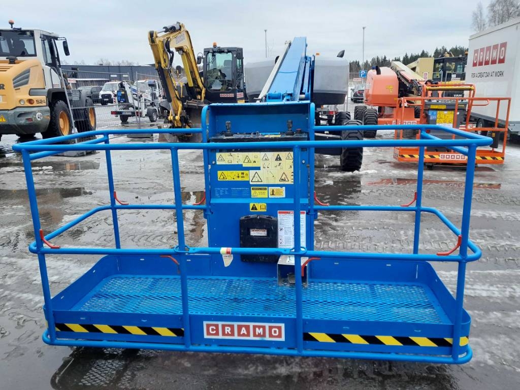 Genie S 65 - Articulated boom lifts - Construction Equipment - Boels