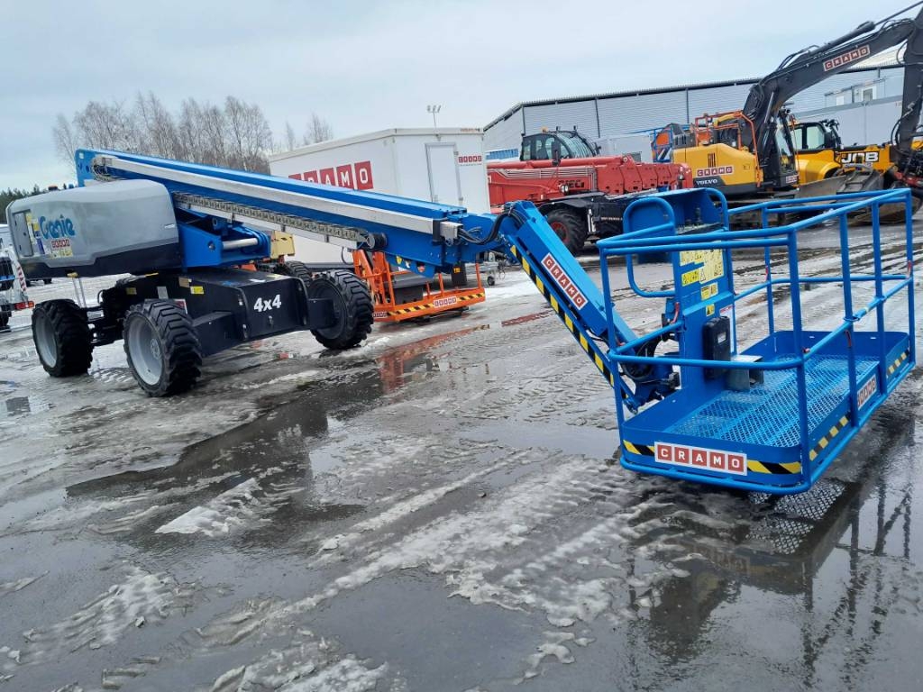 Genie S 65 - Articulated boom lifts - Construction Equipment - Boels