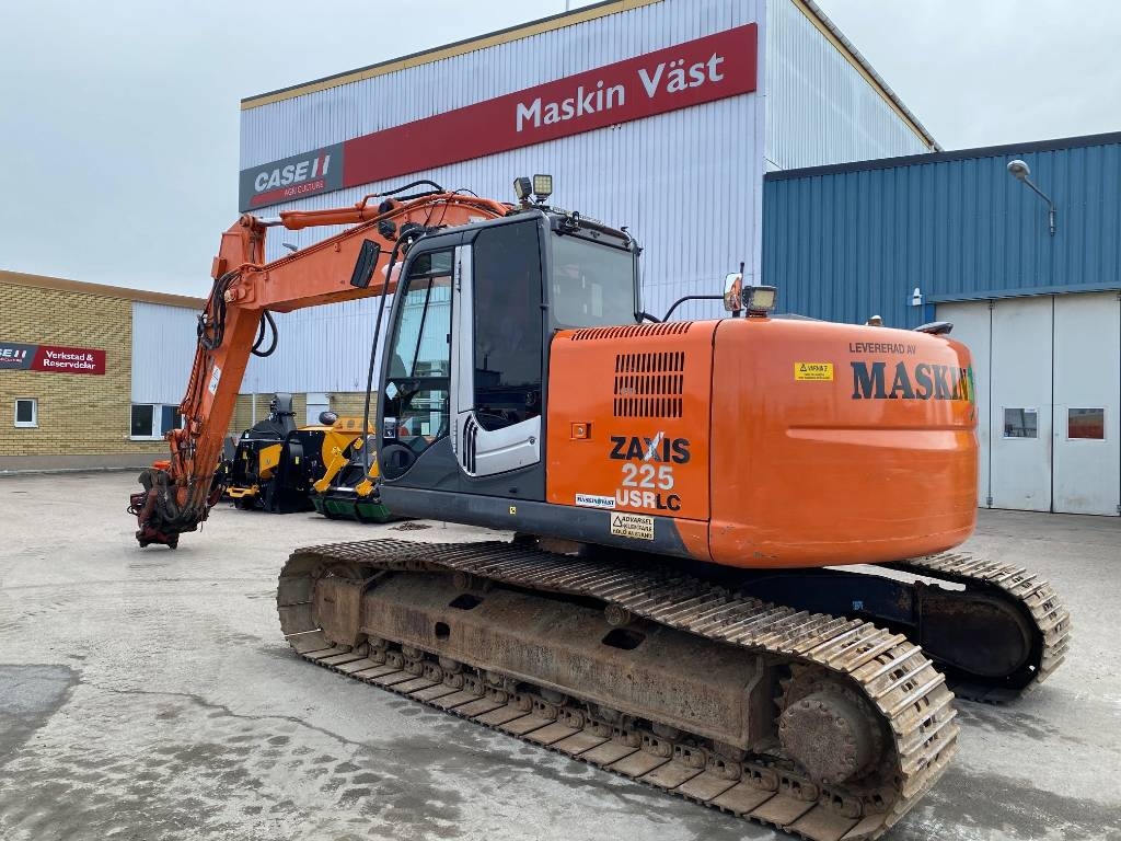 Grävmaskiner - Entreprenadmaskiner - Begagnat | Maskin Väst