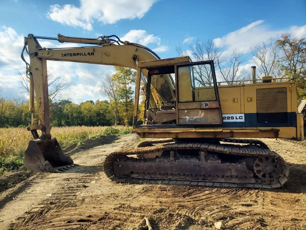 Caterpillar 225 LC