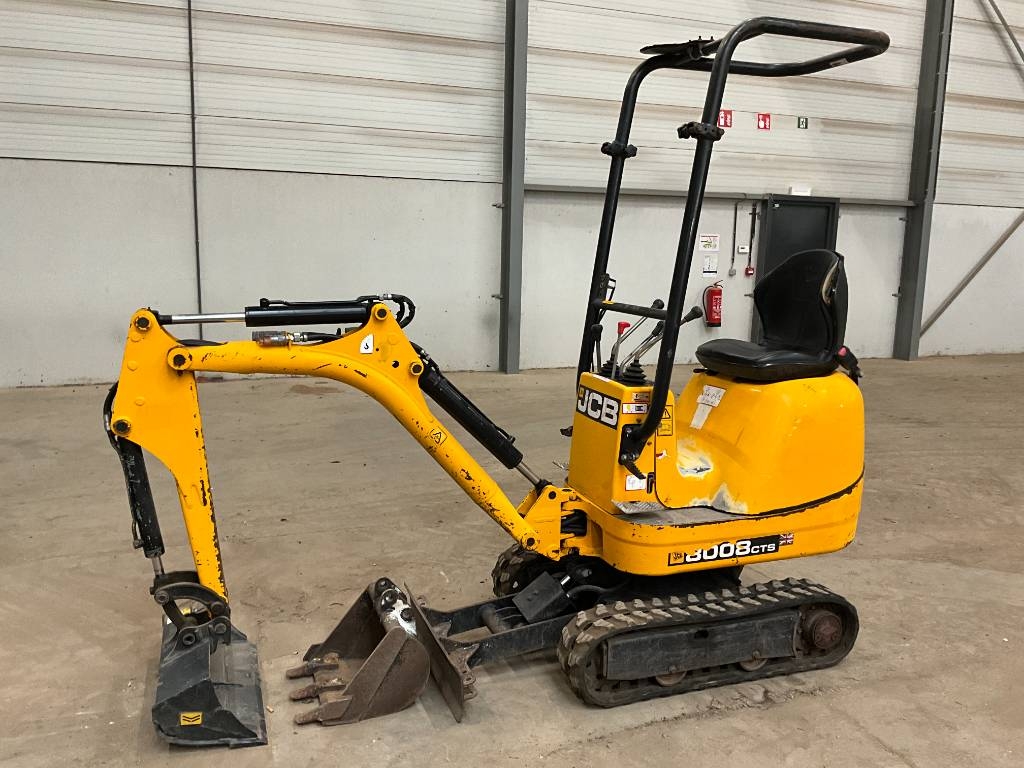 JCB 8008 - Minigraafmachines