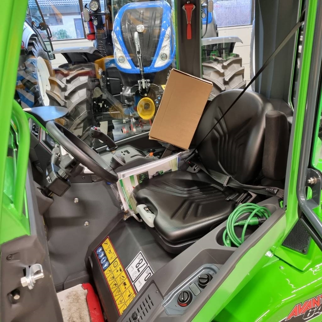 Avant 640i 20km/h, GT hytt m Värme - Kompaktlastare - Entreprenad ...