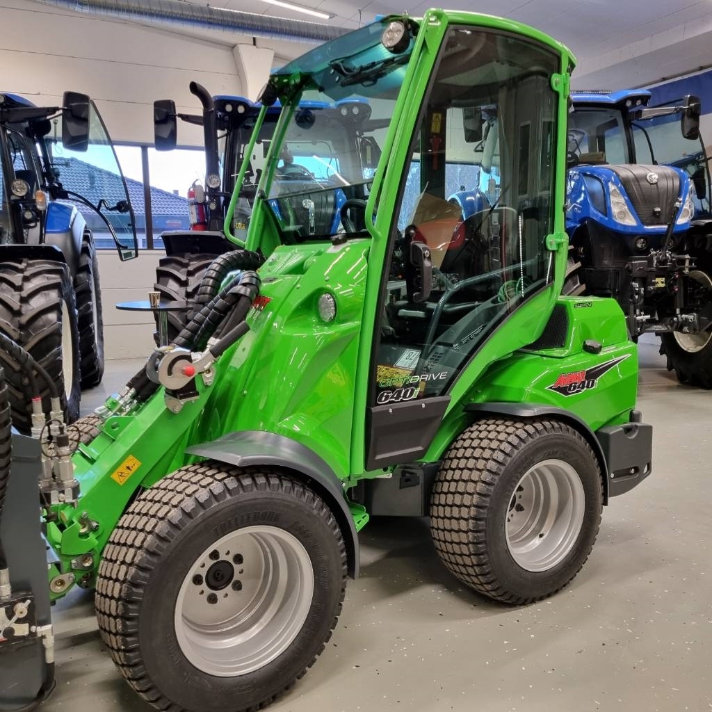 Avant 640i 20km/h, GT hytt m Värme - Kompaktlastare - Entreprenad ...