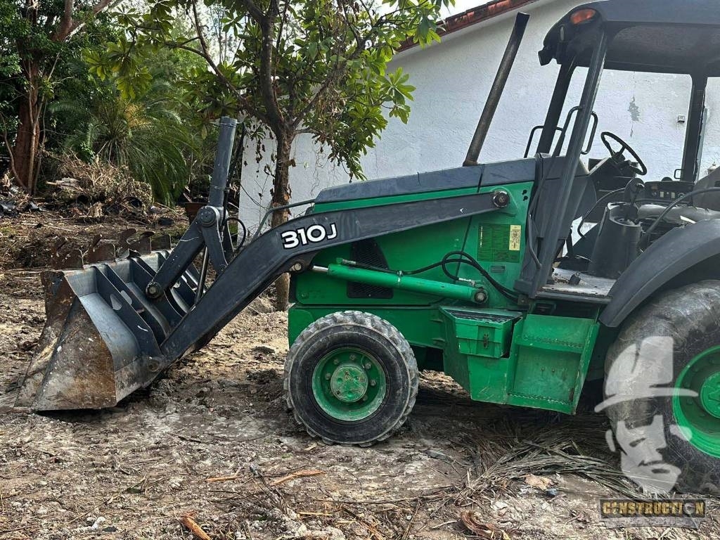 John Deere 310 J