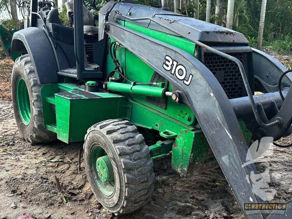 John Deere 310 J
