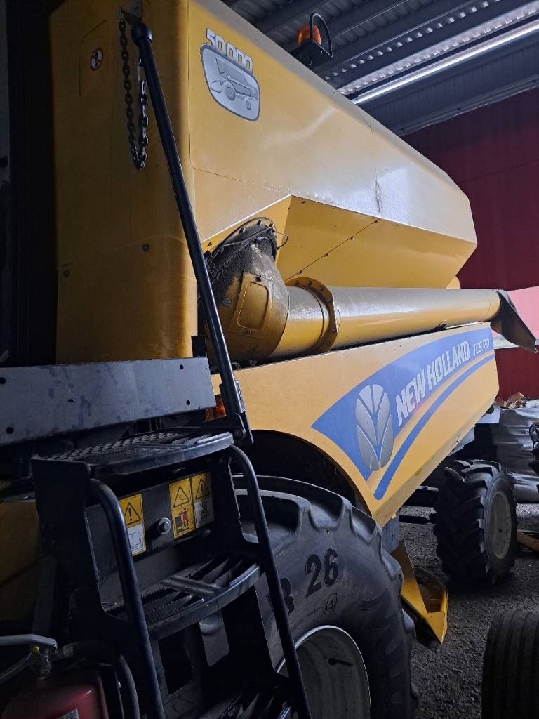 New Holland TC 5.70 RS - Leikkuupuimurit - Maatalous - Agritek-vaihtokoneet