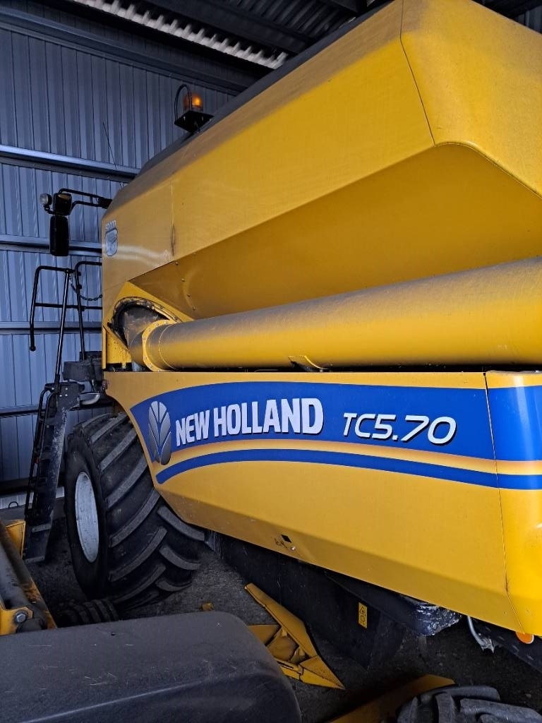 New Holland TC 5.70 RS - Leikkuupuimurit - Maatalous - Agritek-vaihtokoneet