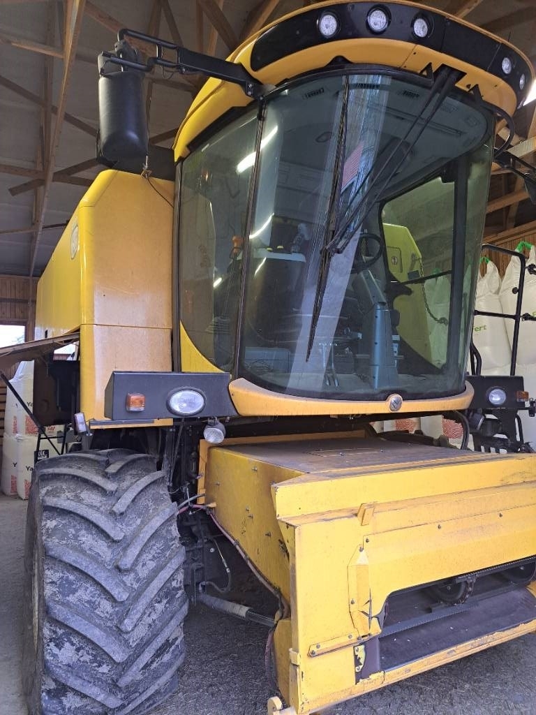 New Holland TC 5.70 RS - Leikkuupuimurit - Maatalous - Agritek-vaihtokoneet