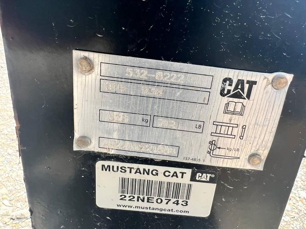CAT 930