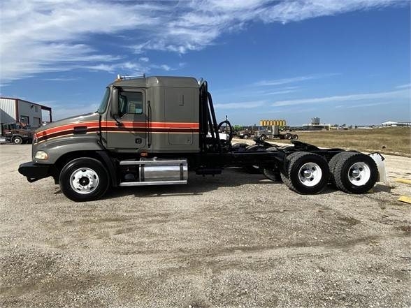 Mack VISION CXN613
