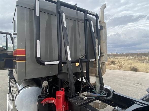 Mack VISION CXN613