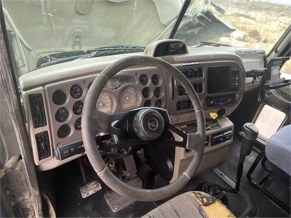 Mack VISION CXN613