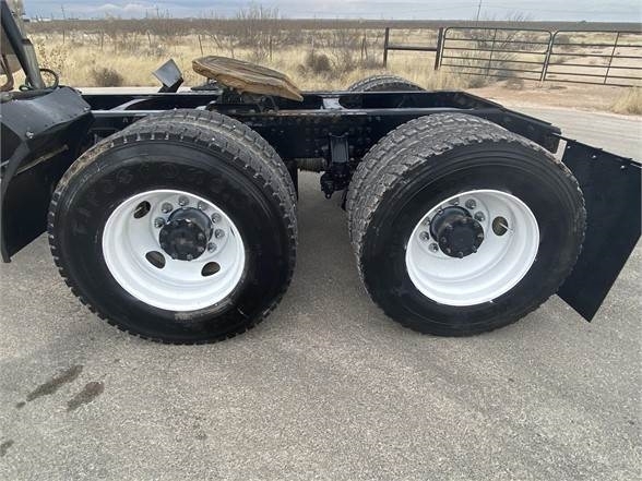 Mack VISION CXN613