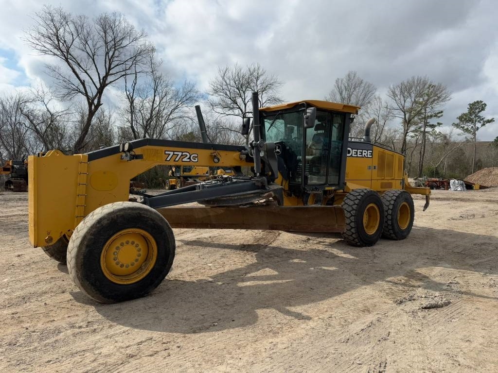 DEERE 772G