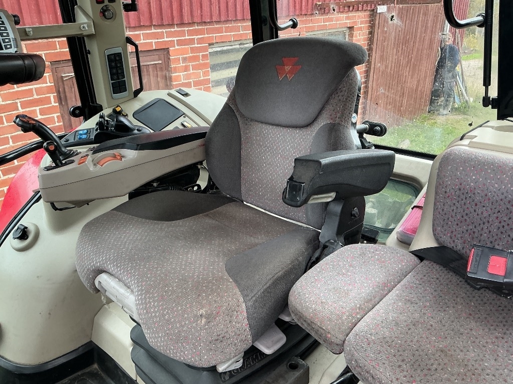 Massey Ferguson 7716 - Traktorit - Maatalous - Turun Konekeskus