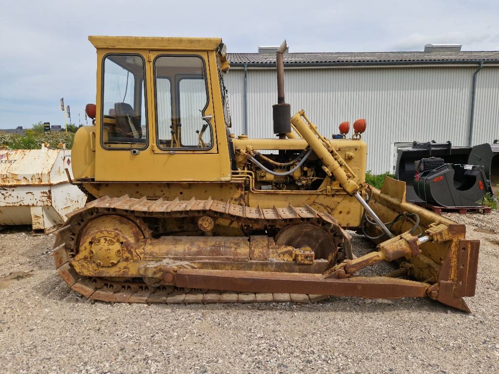 CAT D 4 D - Bulldozer på larvebånd - Entreprenør - Brugte maskiner