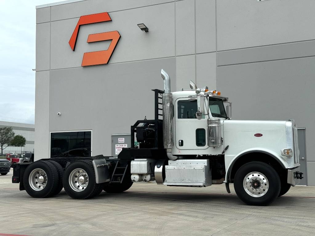 Peterbilt Heavy Duty Trucks & Truck Trailers For Sale | Ritchie List