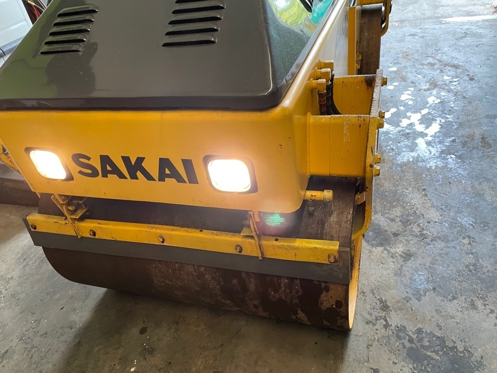 SAKAI SW 320-1