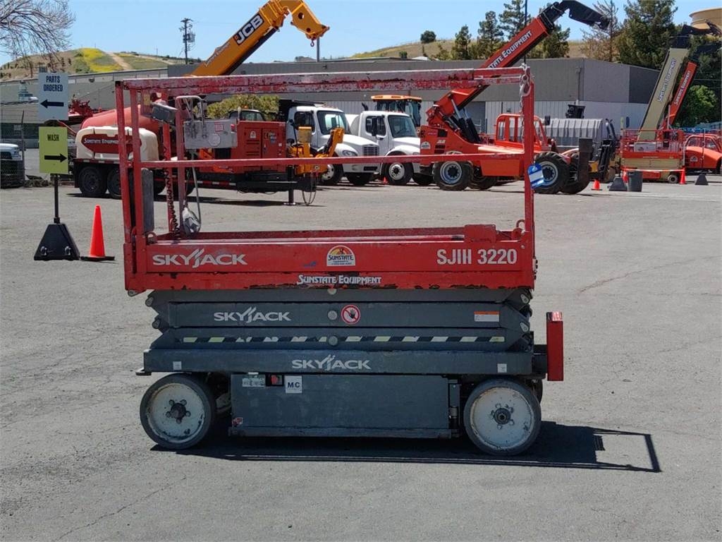 SkyJack SJIII 3220