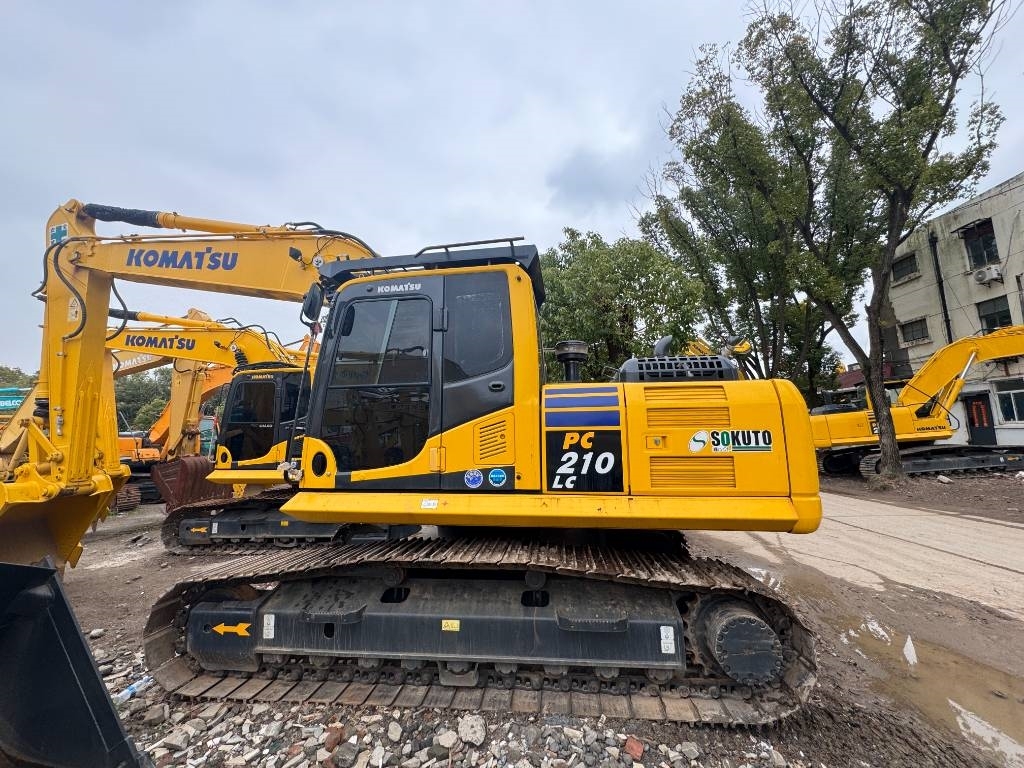 2022 Komatsu PC 210 LC-8 Used Tracked Excavator for sale | P&E