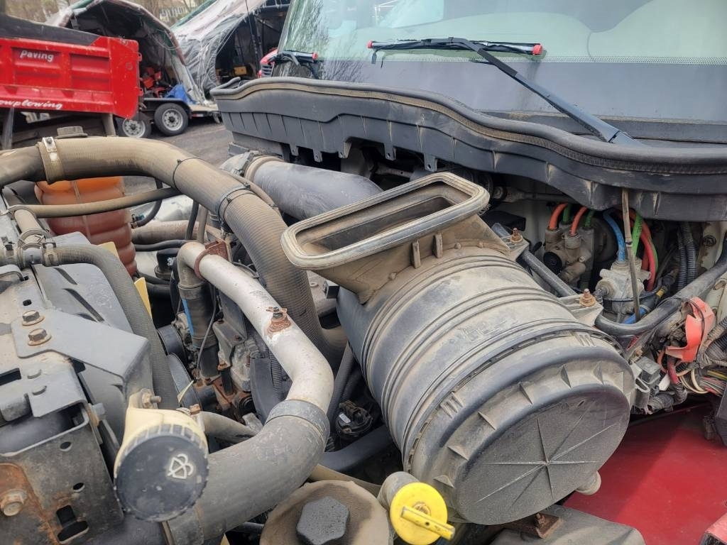 International 7500 SFA