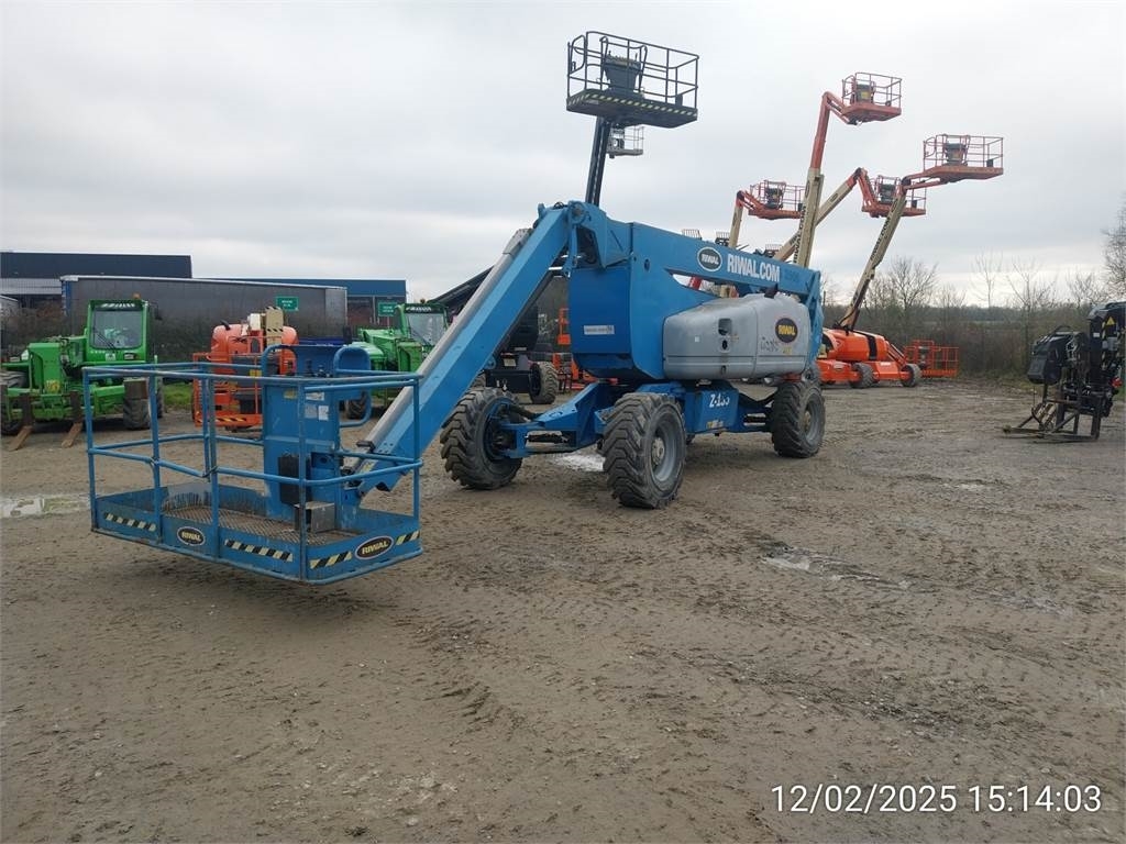 Genie Z135/70 - Articulated boom lifts - Construction Equipment - Boels