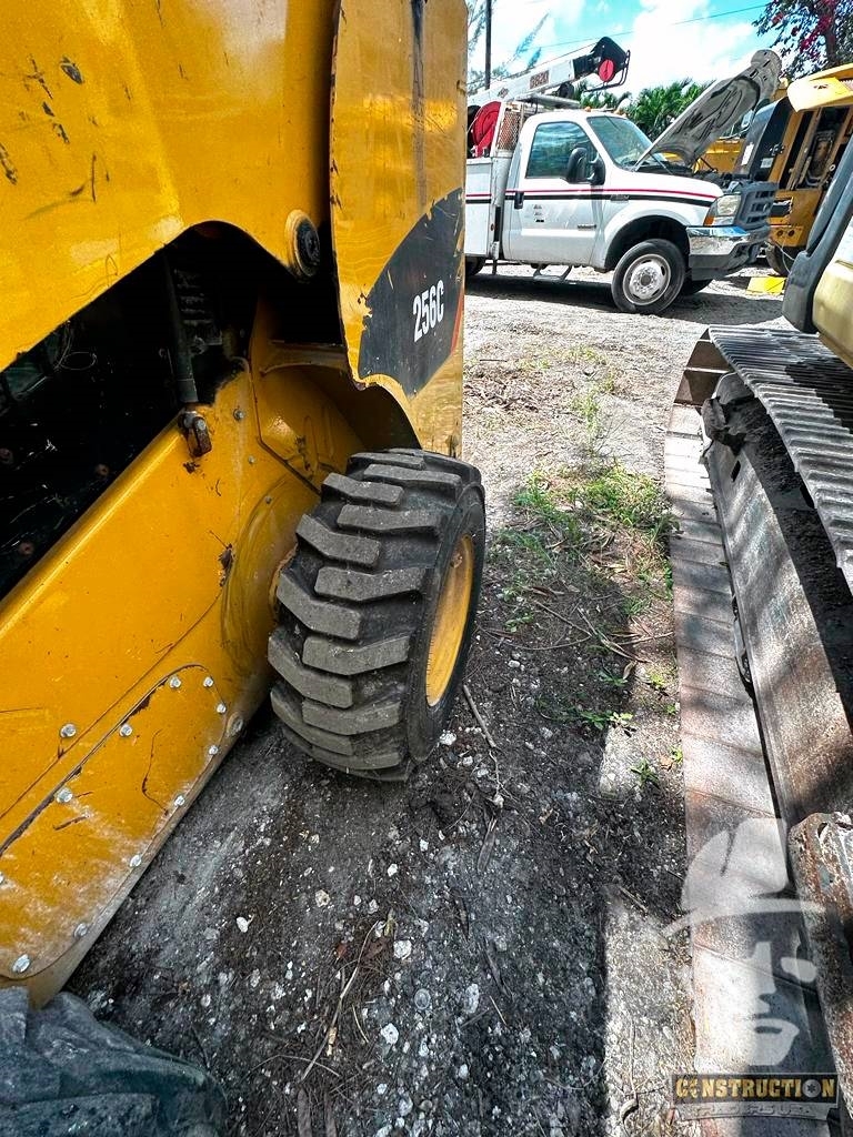 Caterpillar 256 C