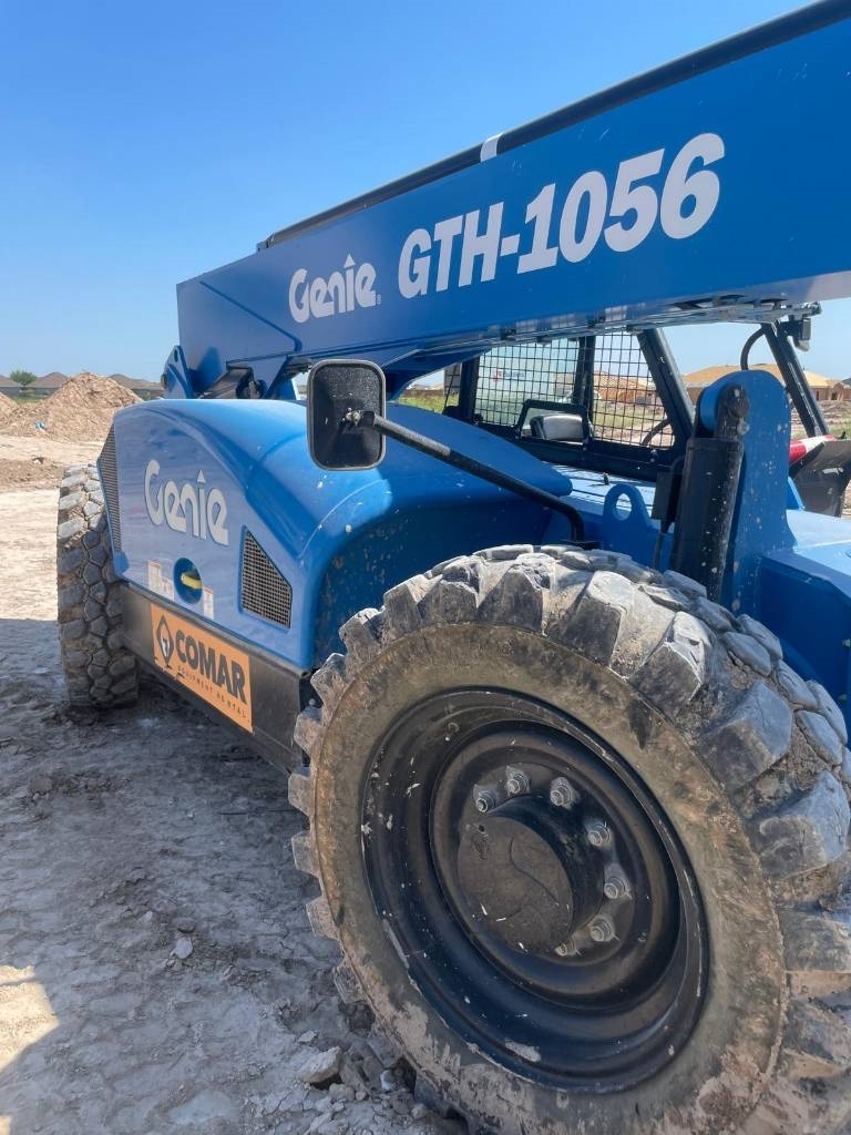 Genie GTH 1056