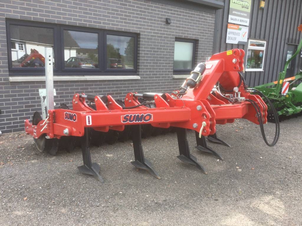 Sumo SUBSOILER 5 LEG - Other tillage machines and accessories - Agriculture - Alan Mackay