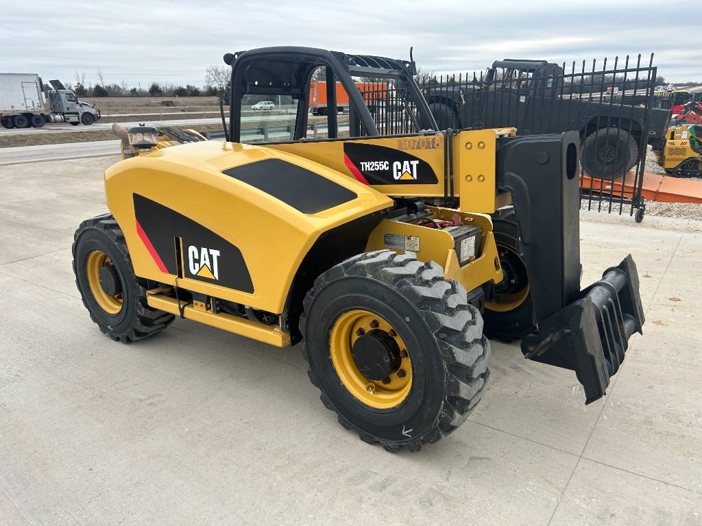 CAT TH255C
