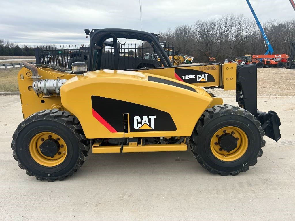 CAT TH255C