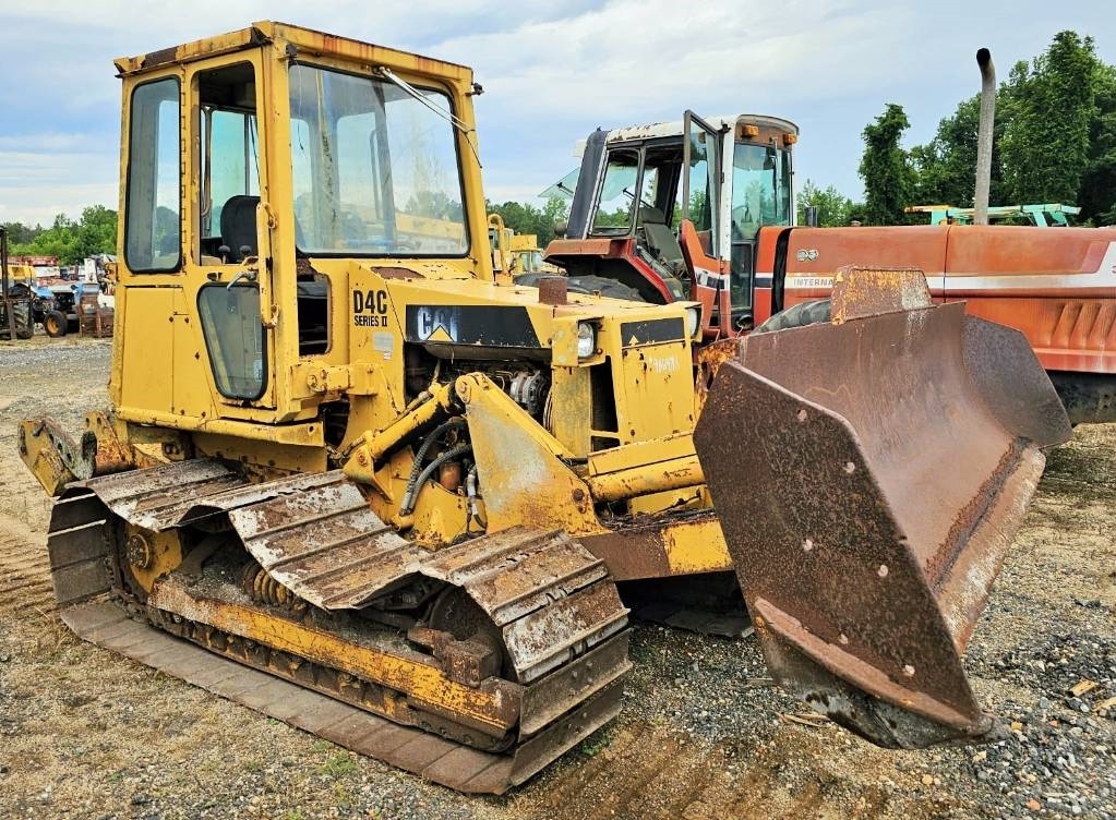 CAT D 4 C