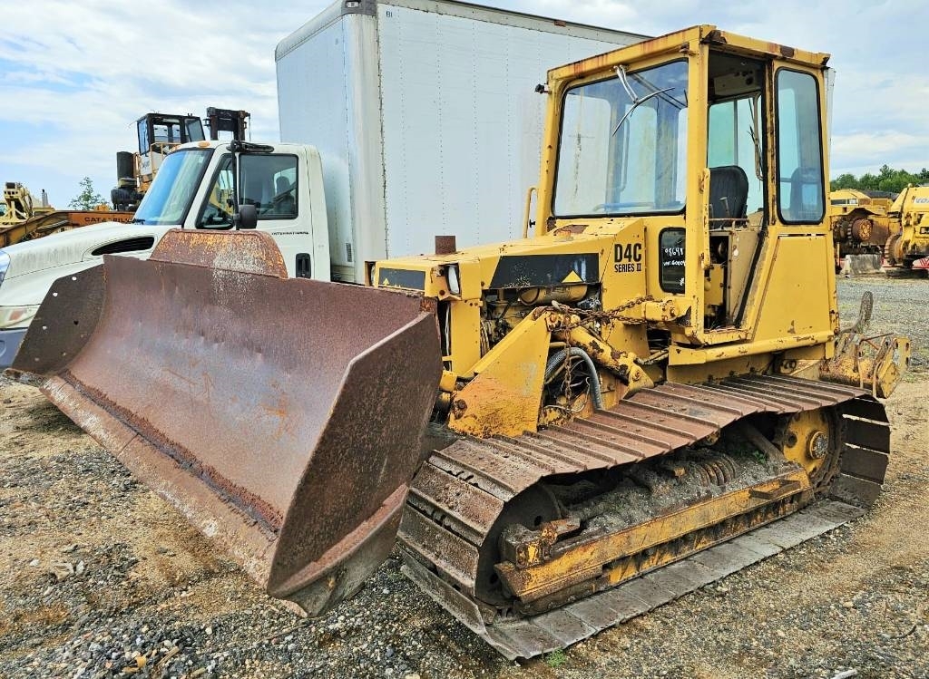 CAT D 4 C