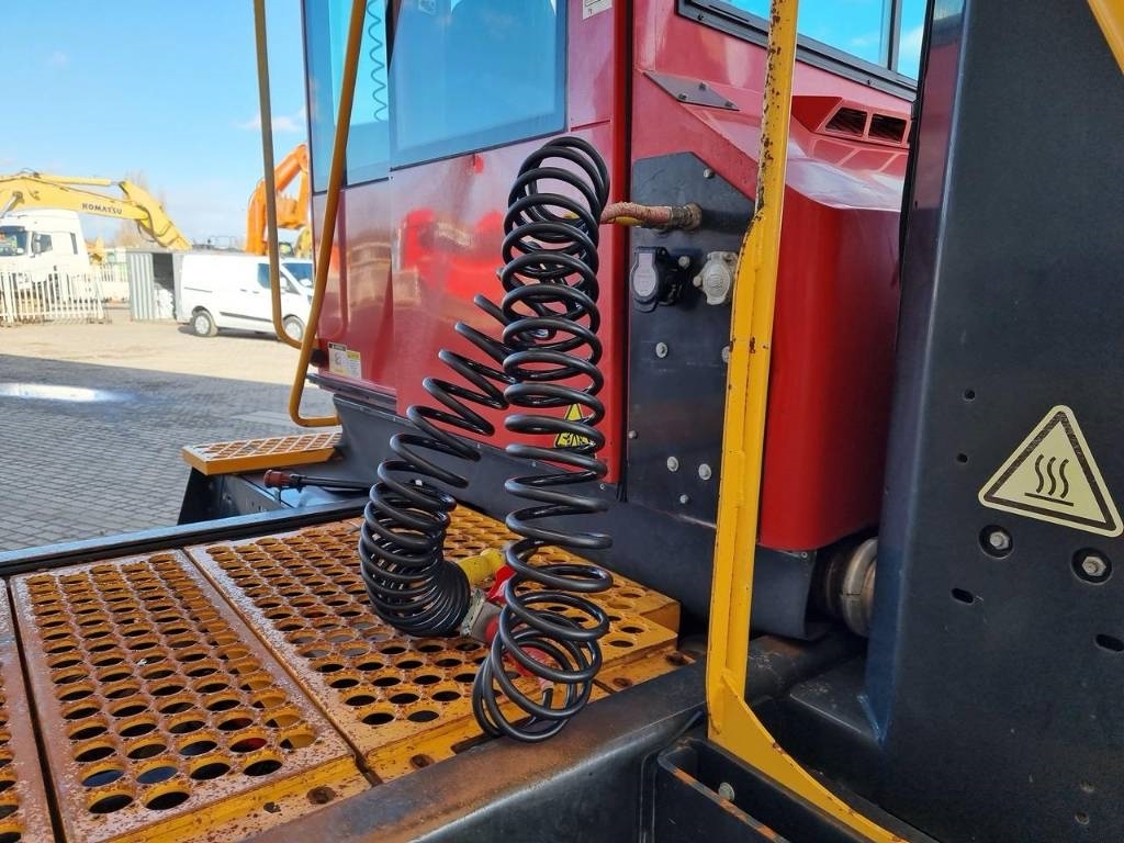 Kalmar T2 - Terminal tractors - Material Handling - Kalmar Used Machines