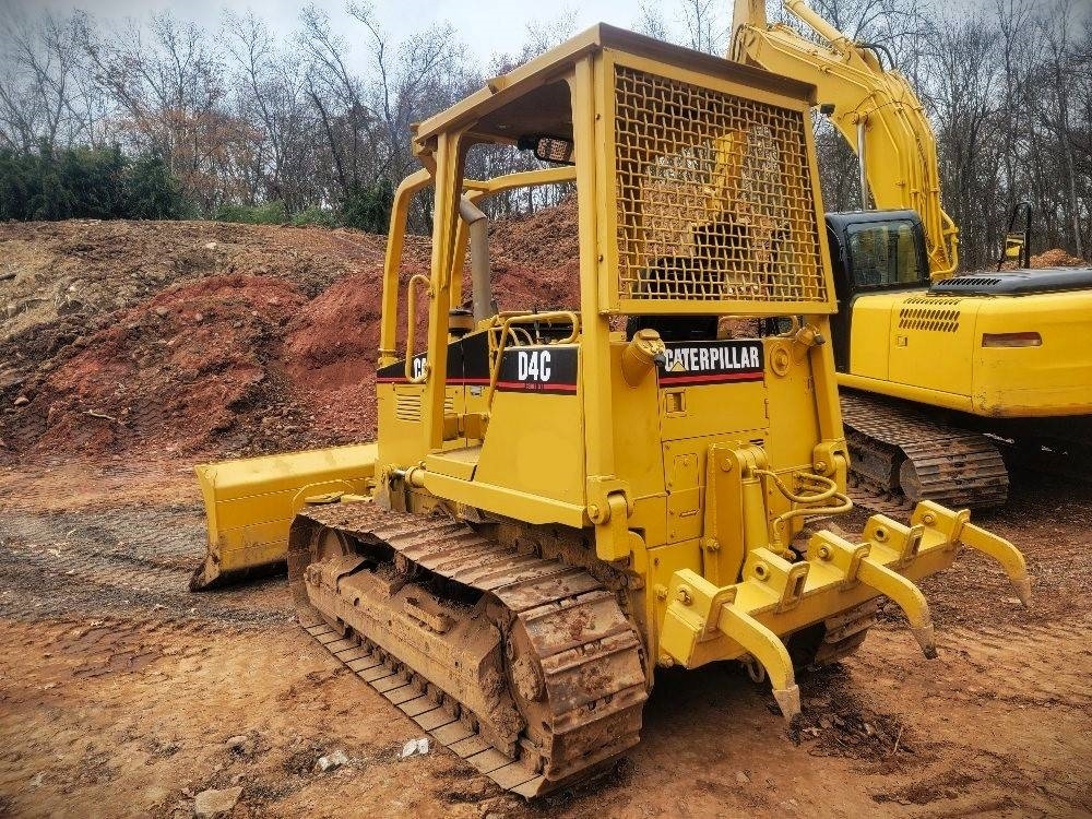 CAT D 4 C