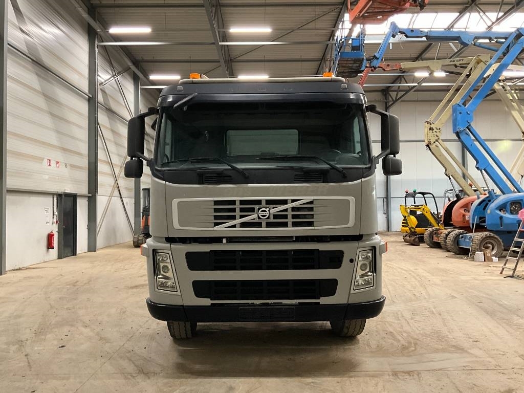 Volvo FM 12 380 8X4 - Betonmixers en pompen - Transport - Geuens Machinery