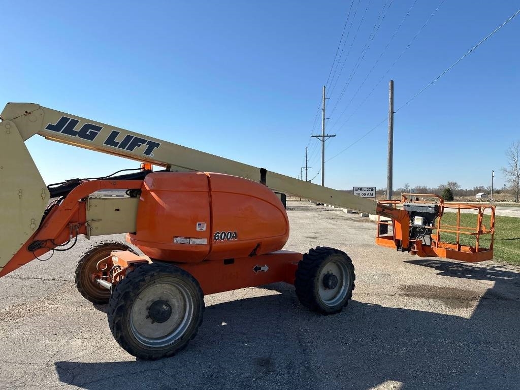 JLG 600A