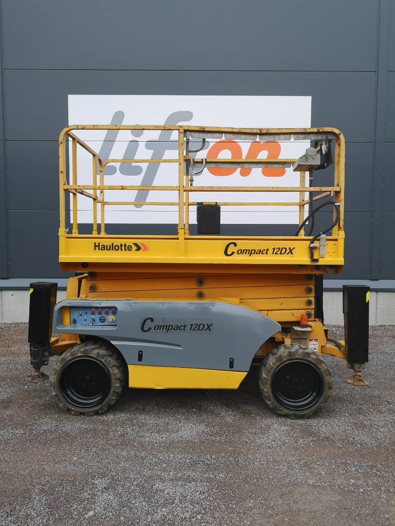 Haulotte Compact 12 DX Saxliftar Entreprenad Nytt Begagnat Lifton haulotte-compact-12-dx-saxliftar-entreprenad-nytt-begagnat-lifton