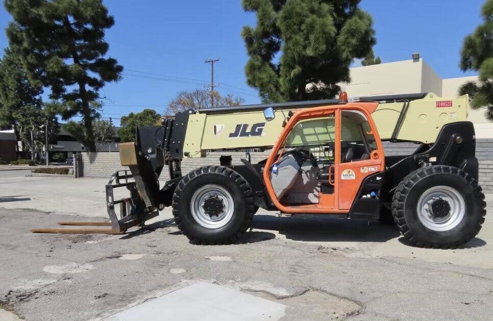 JLG G 943 Telehandler