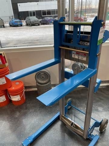 Genie GL-10 Material Lift