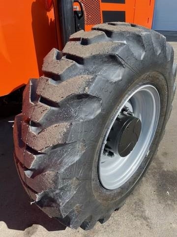 JLG Skytrak 10054 Telehandler