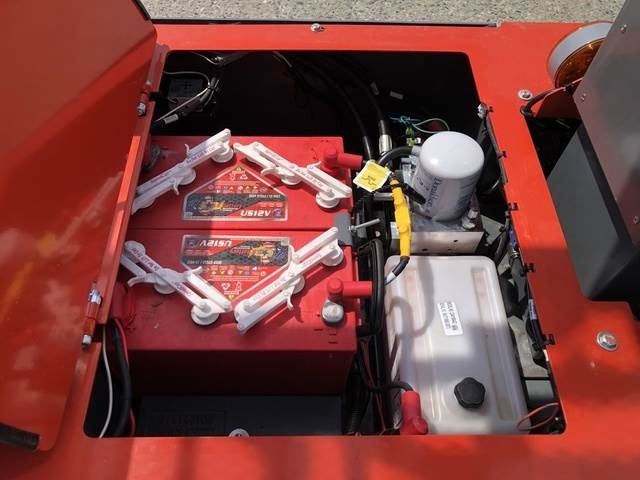 SkyJack SJ16 E Vertical Mast Lift