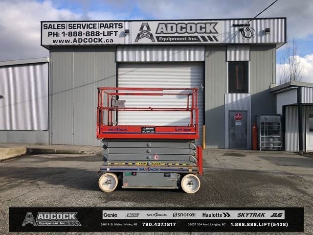 SkyJack SJ4632 Electric Scissor Lift